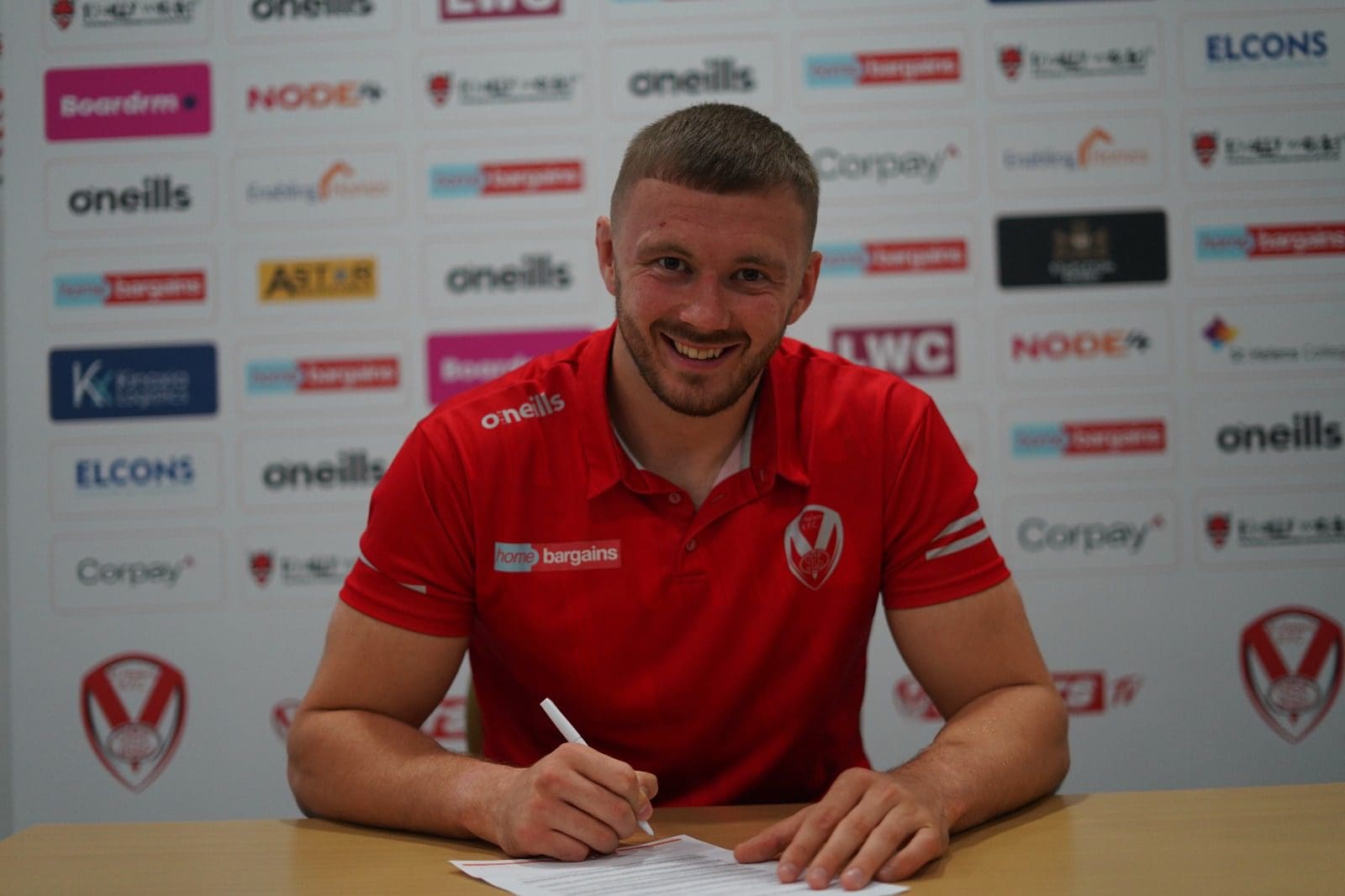 Batchelor delighted to stay on with the Champions | St.Helens R.F.C.