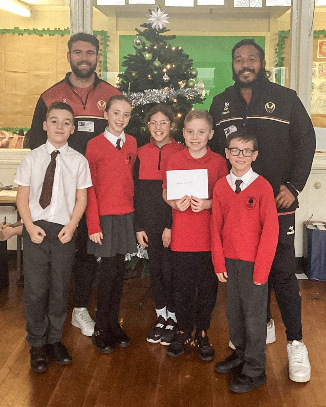 Saints visit local community ahead of Christmas | St.Helens R.F.C.
